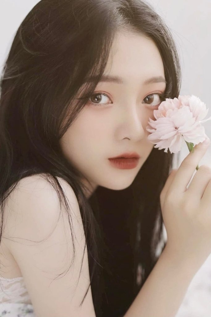 50+ Ảnh Linh Chichan (Hoàng Nguyễn Linh Chi) cute, sexy nhất