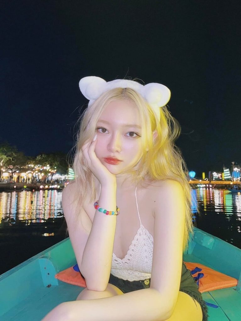 50+ Ảnh Linh Chichan (Hoàng Nguyễn Linh Chi) cute, sexy nhất