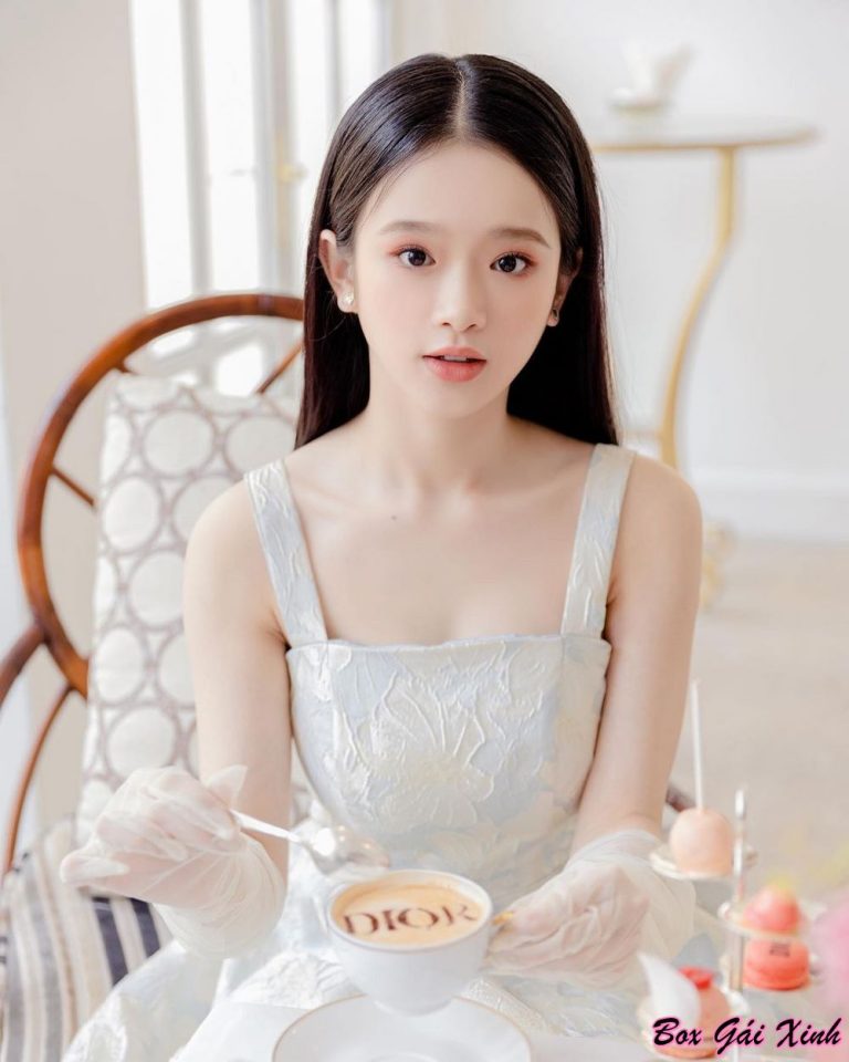 80+ Hình ảnh Linh Ka sexy với những bộ bikini