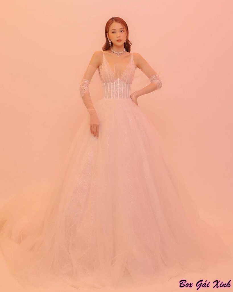 80+ Hình ảnh Sam sexy với những bộ bikini