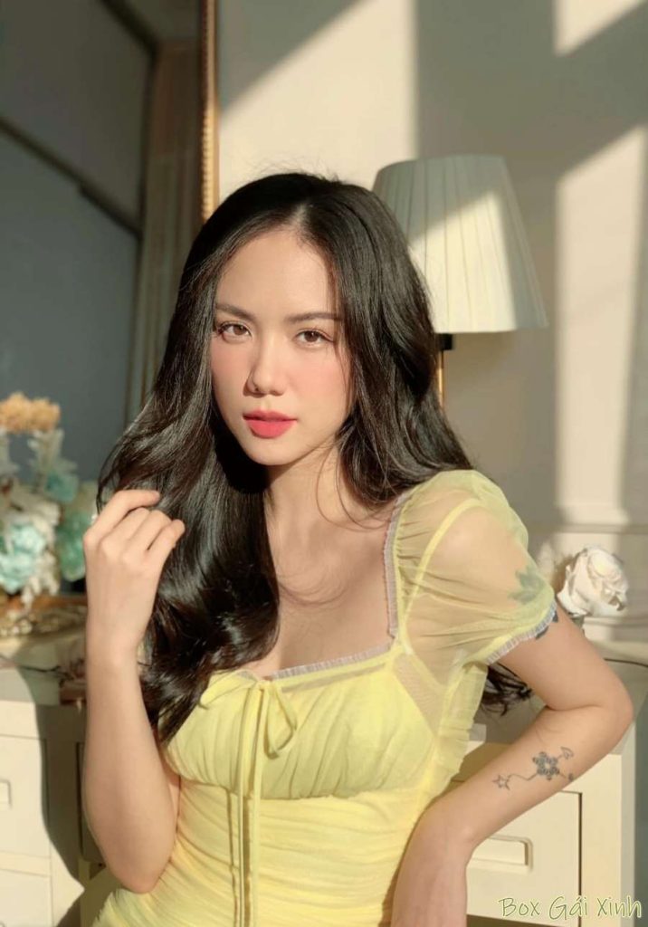 161 Ảnh Phương Ly Sexy Khoe Body Nóng Bỏng Nuột Nà